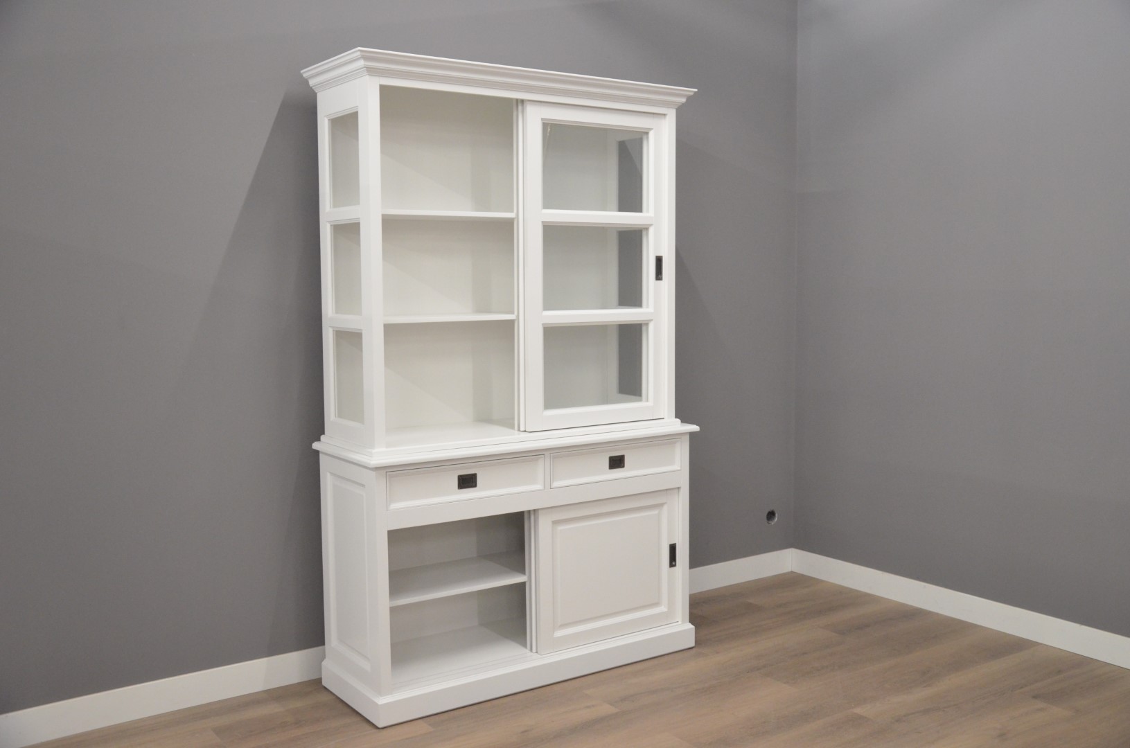 Witte buffetkast – winkelkast – vitrinekast 140 cm breed | Story ...